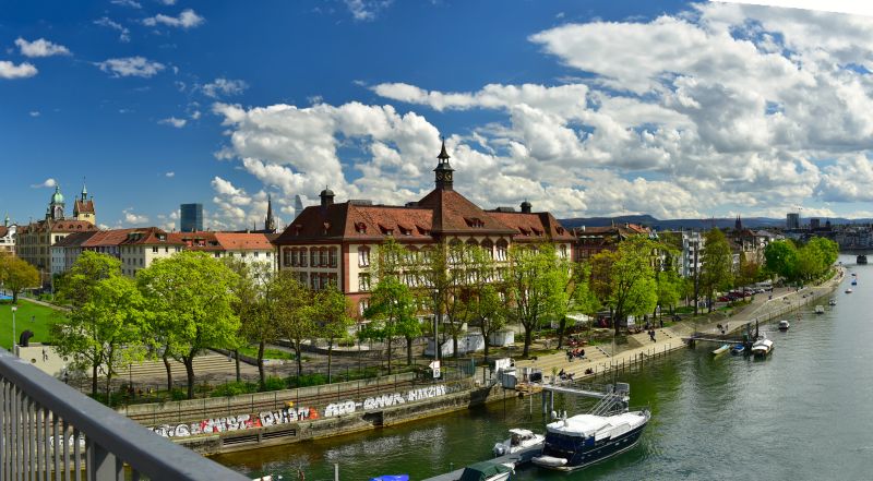 V Basileji každý rok z kašny teče víno | Cestovinky